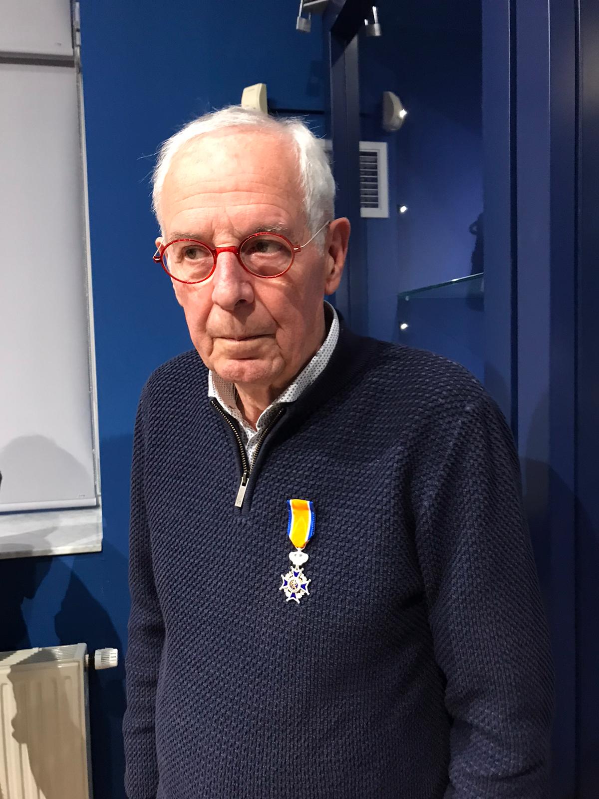 Koninklijke onderscheiding voor Piet Vinken - Vriendenkoor Echt